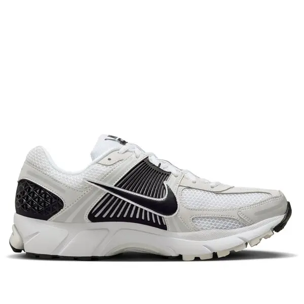 Nike Zoom Vomero Athletic Sneakers - White/black