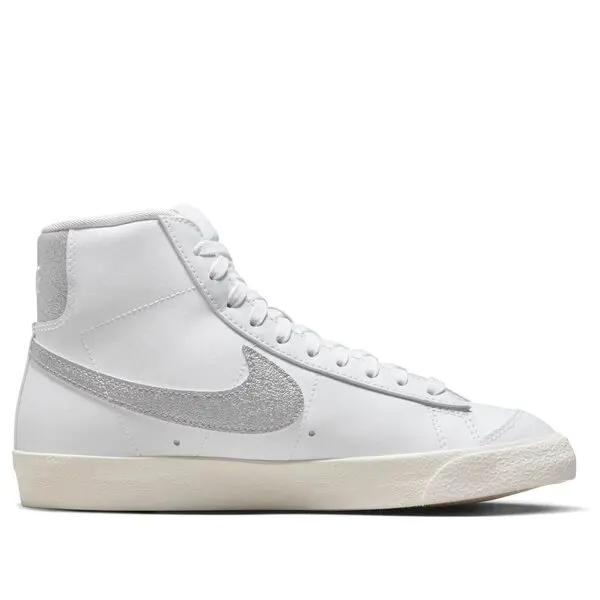 Nike Blazer Mid '77 Ess Sneakers