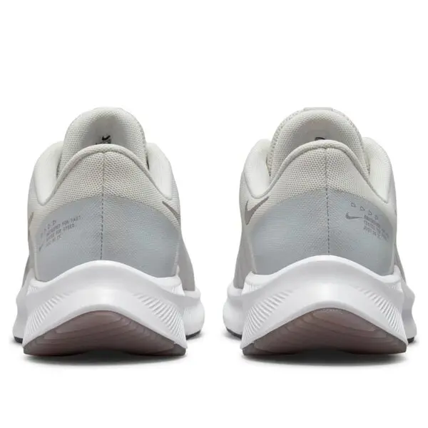Nike Quest 4 Premium Sneakers - Light Grey/white