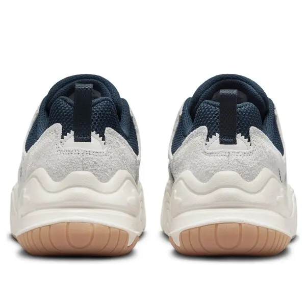 Nike Tech Hera Sneakers