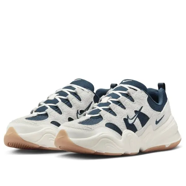 Nike Tech Hera Sneakers