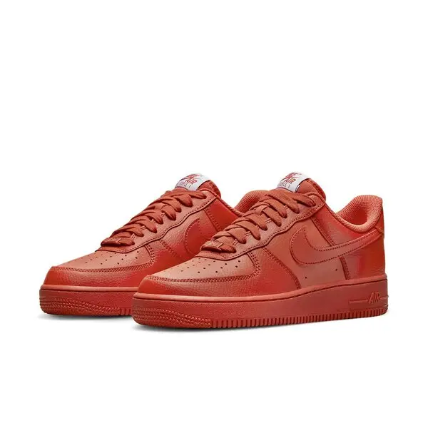 Nike Force 1 '07 Low Top Sneakers