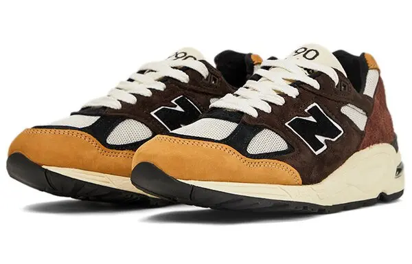 NEW BALANCE 990v2 Made In Usa Sneakers - Brown/beige/cream