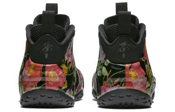 Nike Foamposite One "floral" Mid Top Sneakers - Black/white