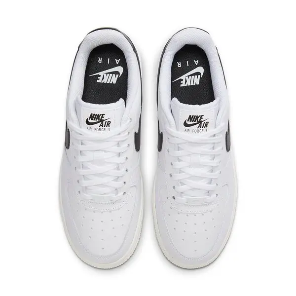 Nike Force 1 '07 Sneakers