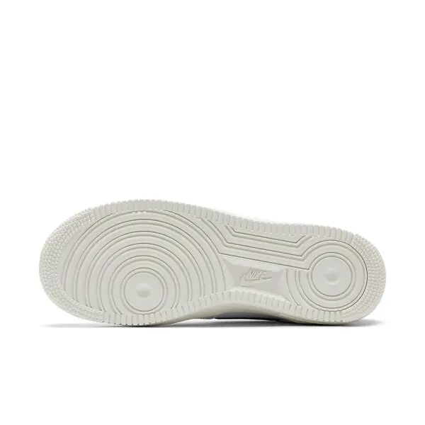 Nike Force 1 '07 Sneakers