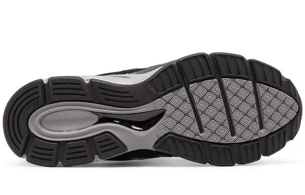 NEW BALANCE 990v4 Made In Usa Sneaker - Black