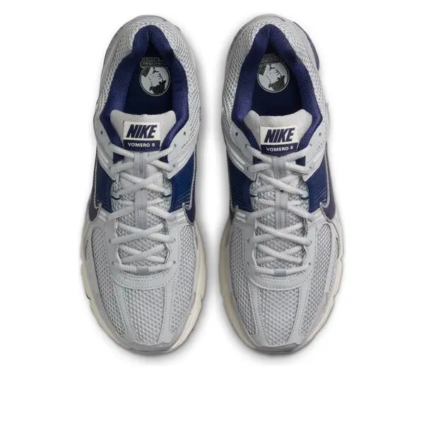 Nike Zoom Vomero 5 Sneakers