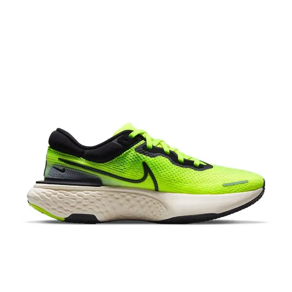 Nike Zoomx Invincible Run Flyknit Sneakers