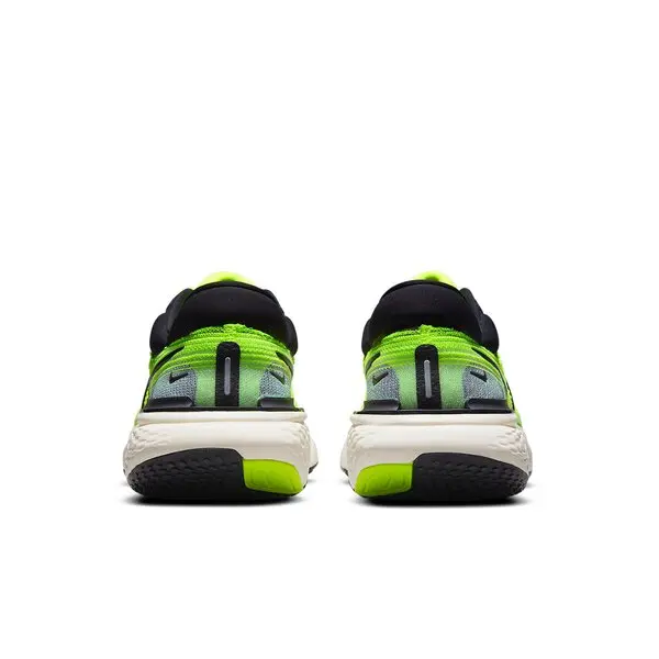 Nike Zoomx Invincible Run Flyknit Sneakers