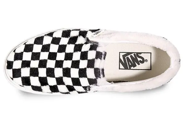VANS Classic Slip-on Sherpa Sneakers