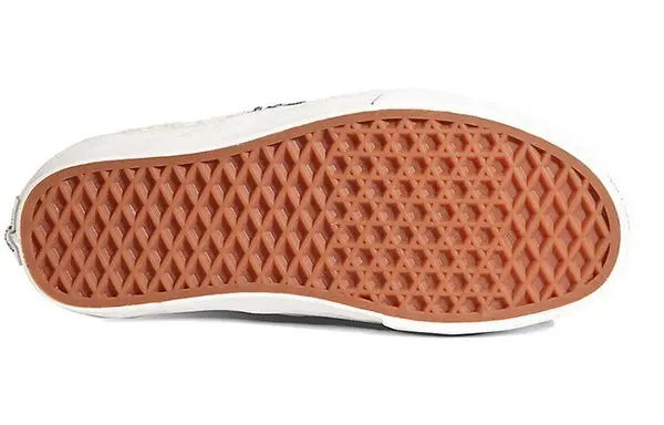 VANS Classic Slip-on Sherpa Sneakers