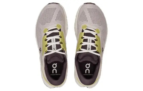 On Cloudstratus 3 Sneakers - Pearl/ivory