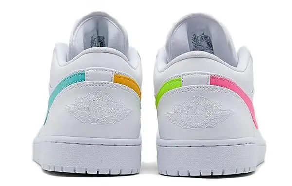 JORDAN 1 Low Sneakers - White