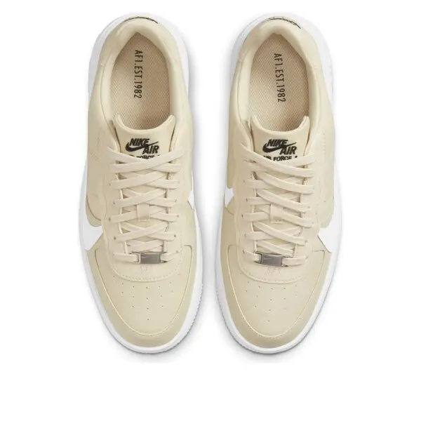 Nike Force 1 Plt.af.orm "fossil" Low Top Sneakers - Khaki/white