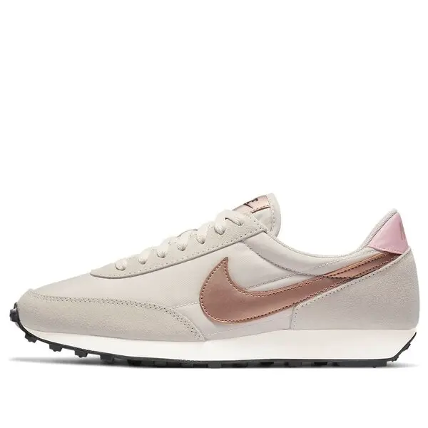 Nike Daybreak 'light Orewood Bronze' Sneakers - Creambrown