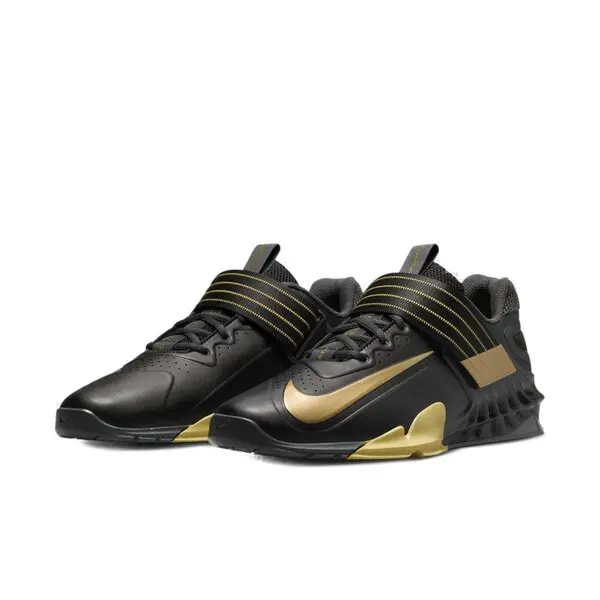 Nike Savaleos "black Gold" Athletic Sneakers - Black/gold