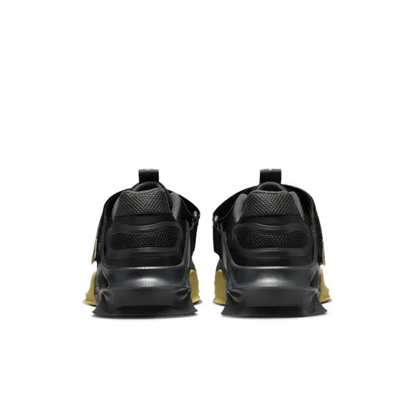 Nike Savaleos "black Gold" Athletic Sneakers - Black/gold