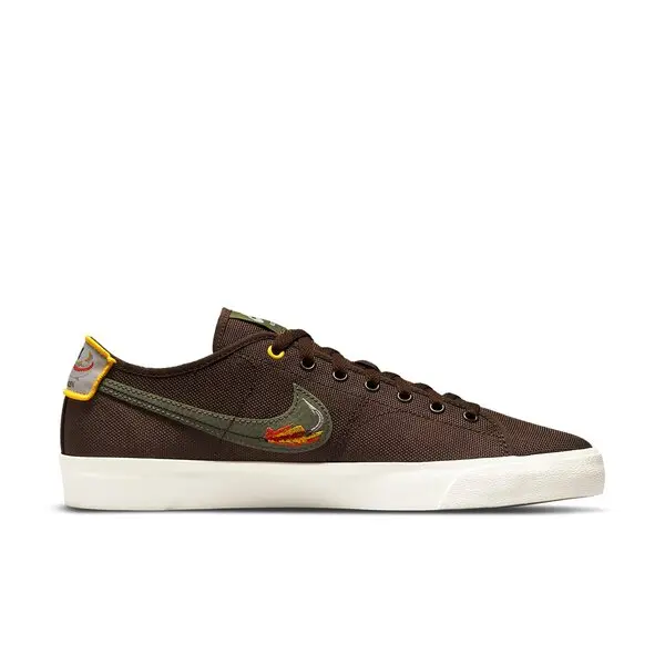 Nike Blazer Court Sb "baroque " Sneakers - Brown