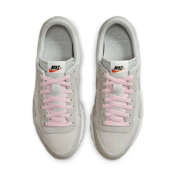 Nike Pegasus 83 Premium Sneakers - Gray/pink