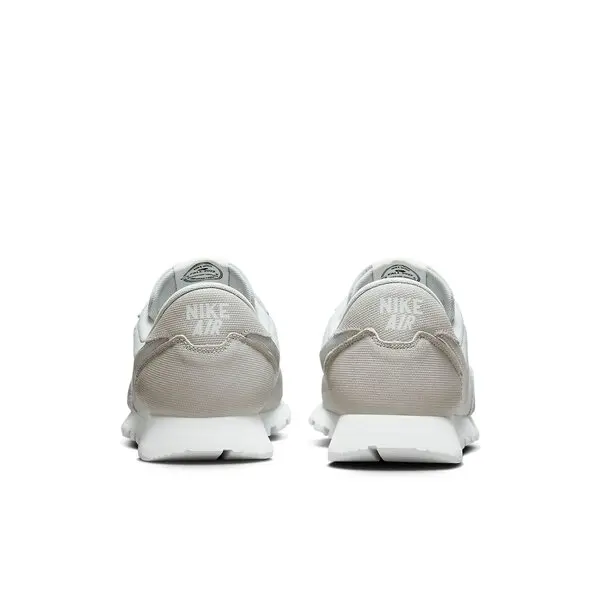 Nike Pegasus 83 Premium Sneakers - Gray/pink