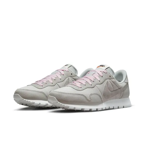 Nike Pegasus 83 Premium Sneakers