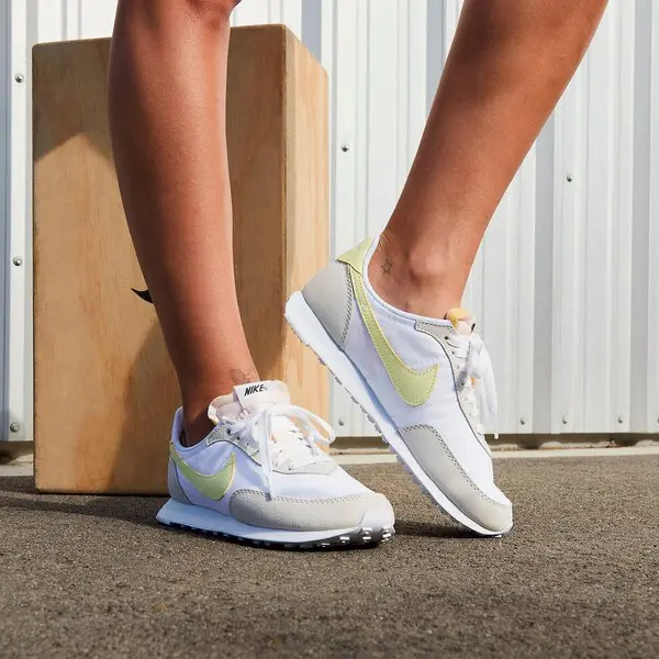 Nike Waffle Trainer 2 Sneakers - Whiteyellow