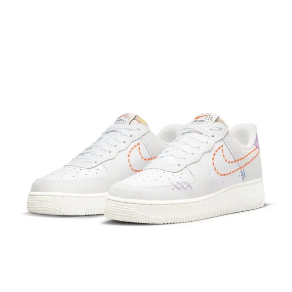 Nike Force 1 '07 Se Low Top Sneakers