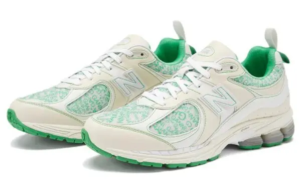 NEW BALANCE X Ganni 2002r 'turtledove' Sneakers - Light Cream/green