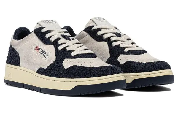 AUTRY Medalist Low Goatskin Sneakers - White/black