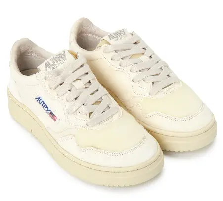 AUTRY Medalist Low Top Sneakers - Ivory White