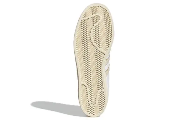 Adidas Superstar Sneaker - White
