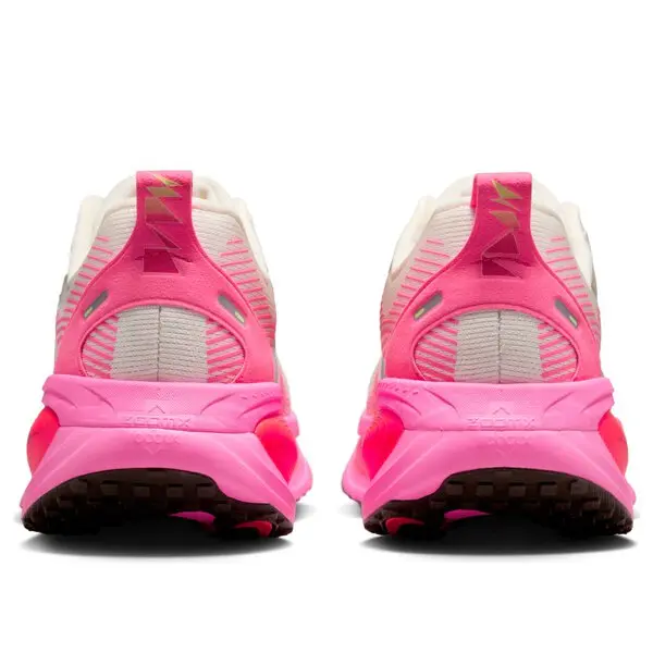 Nike Zoom Vomero 18 Sneakers - Sail/sequoia/hyper Pink
