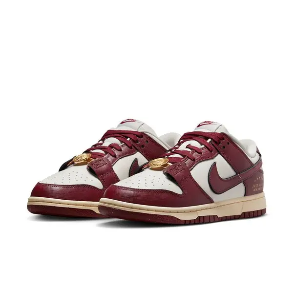 Nike Dunk Low Se "just Do It" Sail Team Red Sneakers - Sail/team Red/black