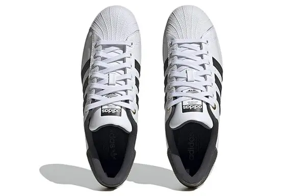Adidas Superstar Sneakers