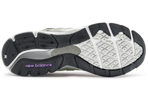 NEW BALANCE 990v3 Made In Usa "olive Leaf" Sneakers - Army Green/black