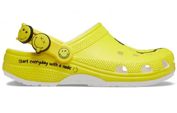 CROCS X Classic Crossover Clogs