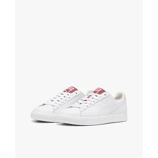 PUMA Clyde Varsity 2 Sneakers