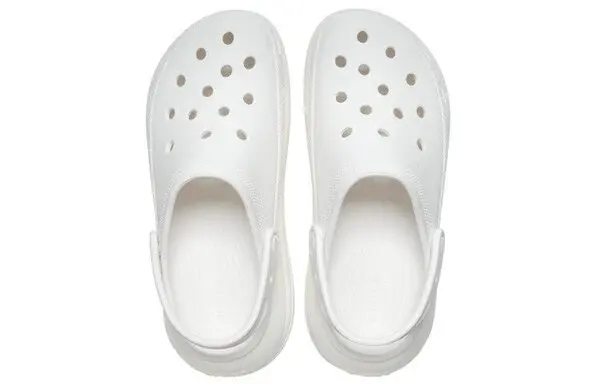 CROCS Classic Mega Crush Clog - White