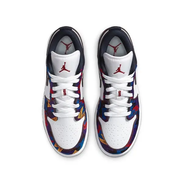JORDAN 1 Low Se Sneakers