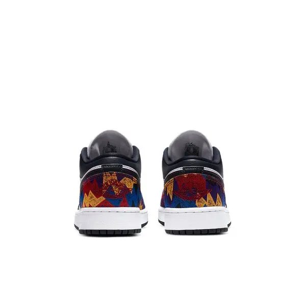 JORDAN 1 Low Se Sneakers