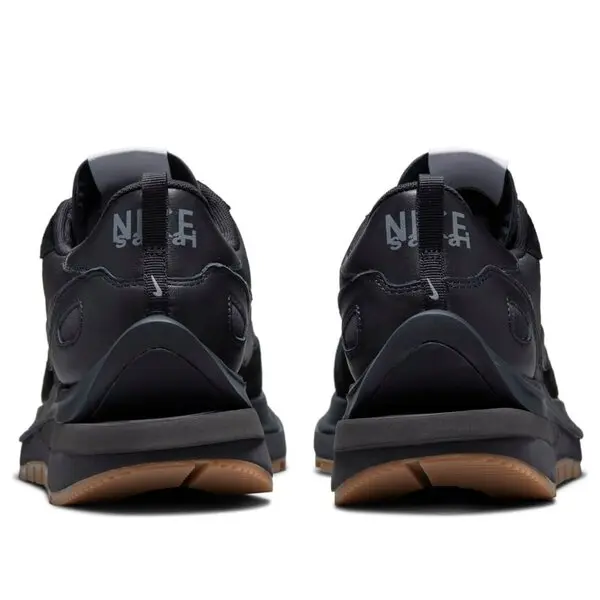 Nike X Sacai Vaporwaffle "black Gum" Sneakers - Black/gray