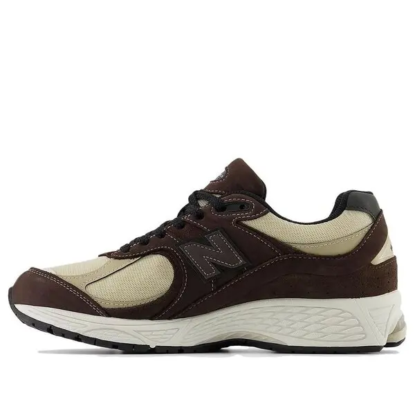 NEW BALANCE 2002r Gore-tex Sneakers - Black Coffee/sandstone/stoneware