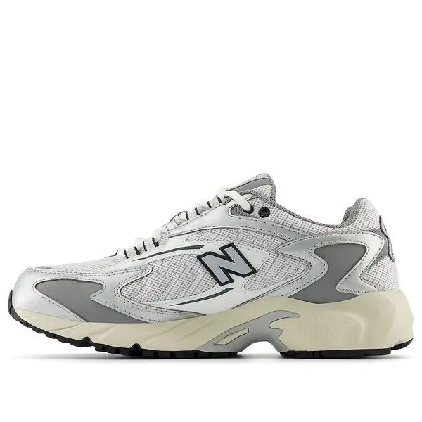 NEW BALANCE 725 Athletic Sneakers - White/silver