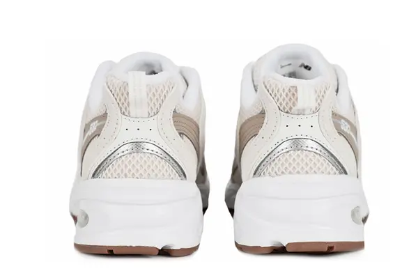 NEW BALANCE 530 Sneakers - White/beige