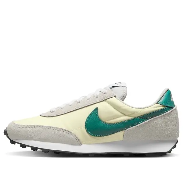 Nike Daybreak Sneakers - Green