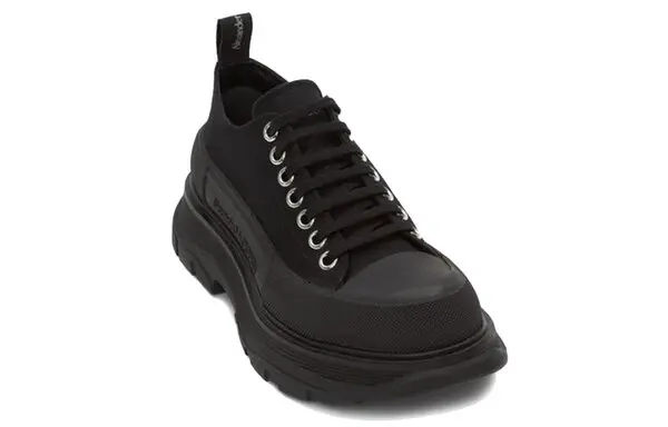 Alexander McQueen Tread Slick Lace Up Sneakers - Black
