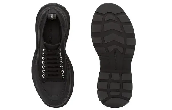Alexander McQueen Tread Slick Lace Up Sneakers - Black