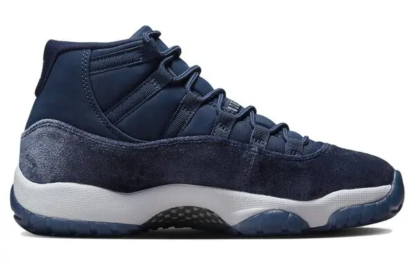JORDAN Retro Midnight Navy Velvet