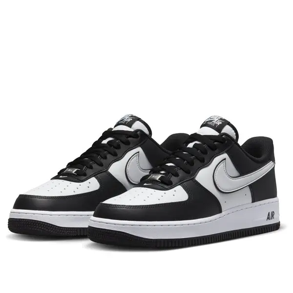 Nike Force 1 '07 Low Top Sneakers